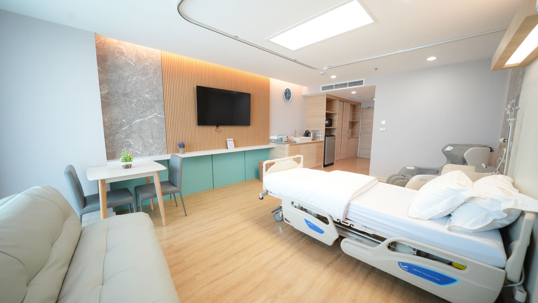 ห้องพักผู้ป่วย Silver Room (VIP Ward 14) | โรงพยาบาลพริ้นซ์ สุวรรณภูมิ