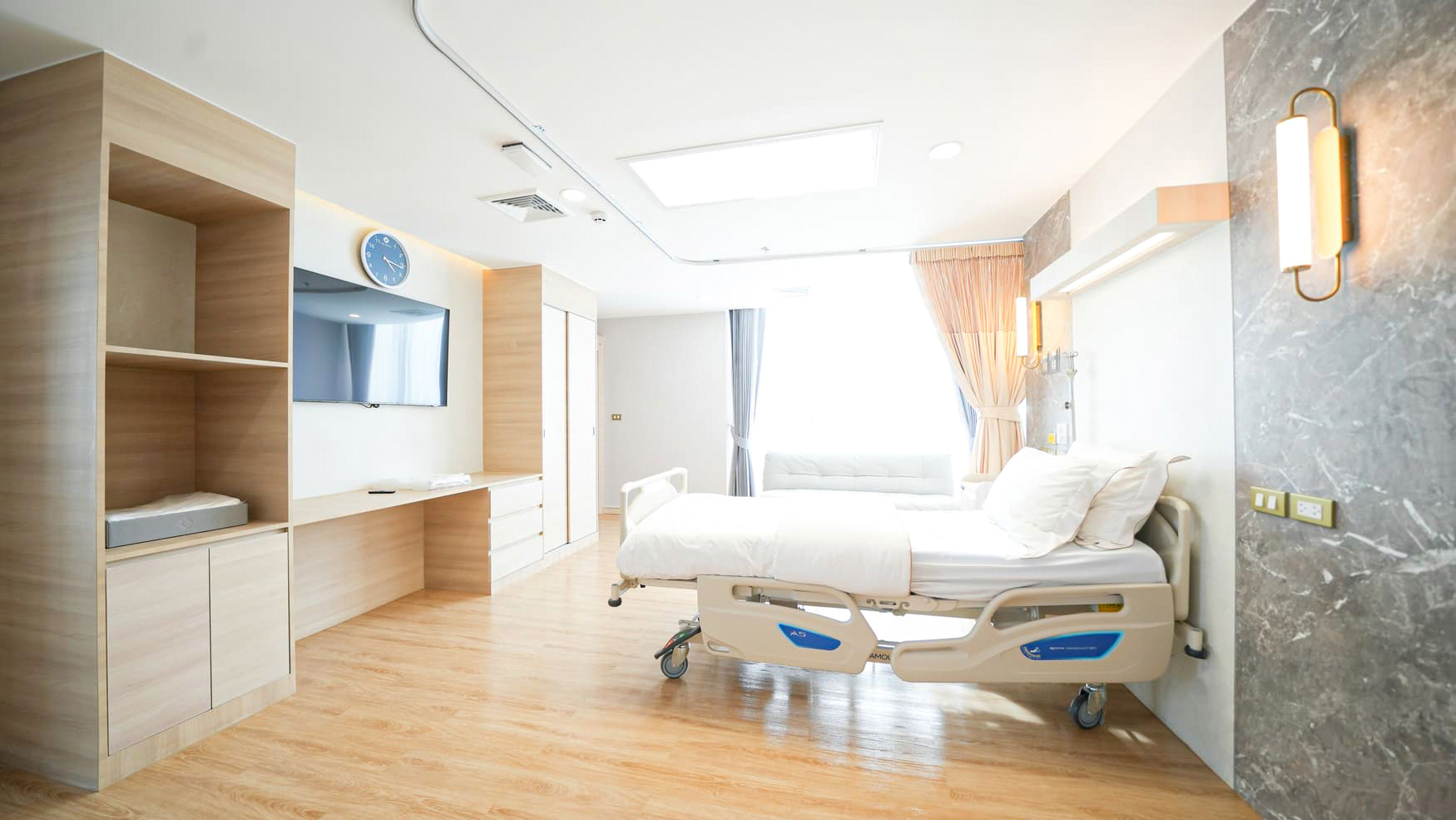 ห้องพักผู้ป่วย Platinum Room (VIP Ward 14) | โรงพยาบาลพริ้นซ์ สุวรรณภูมิ