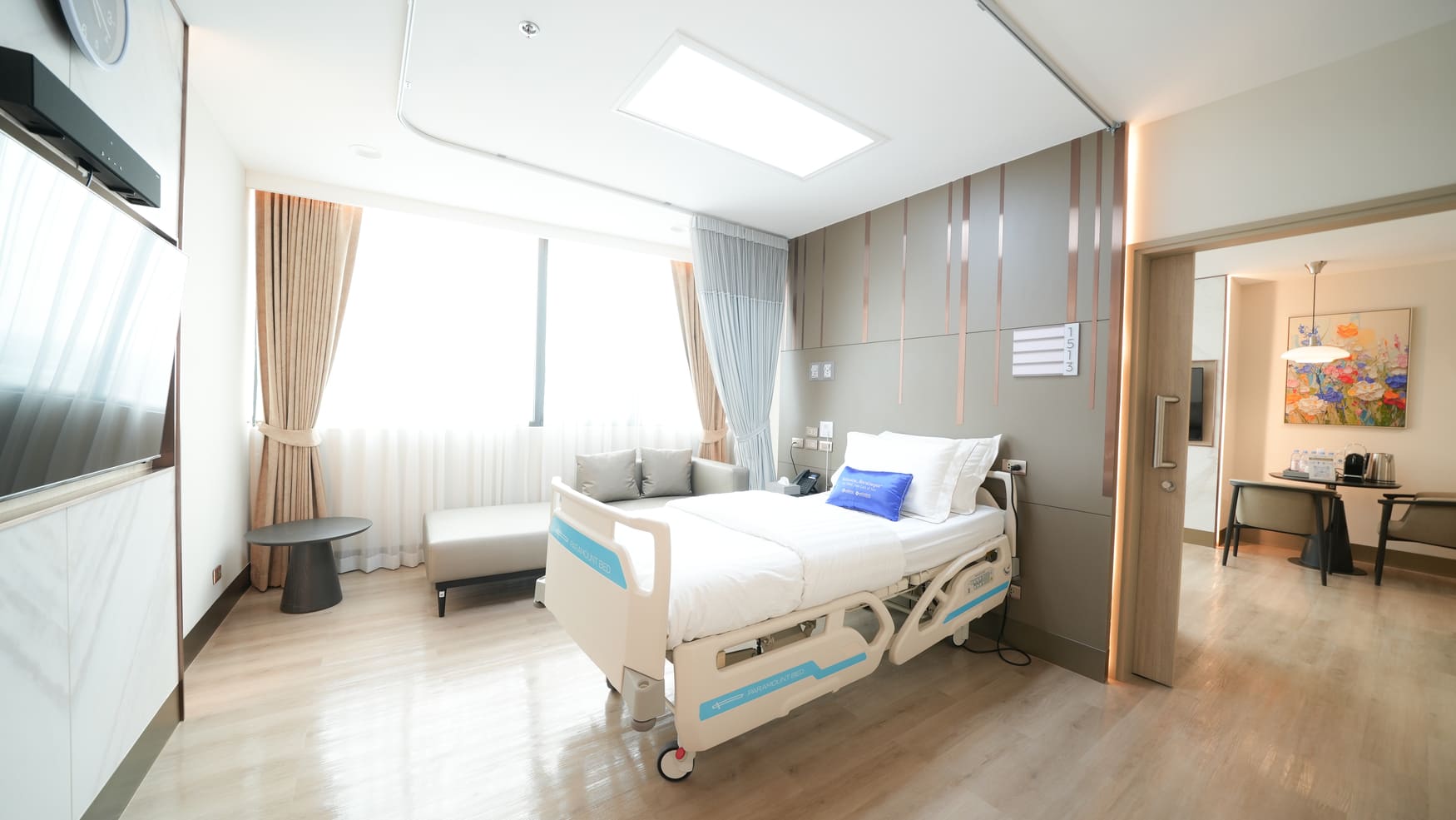 ห้องพักผู้ป่วย Suvarnabhumi Suite (Elite Ward 15) | โรงพยาบาลพริ้นซ์ ...