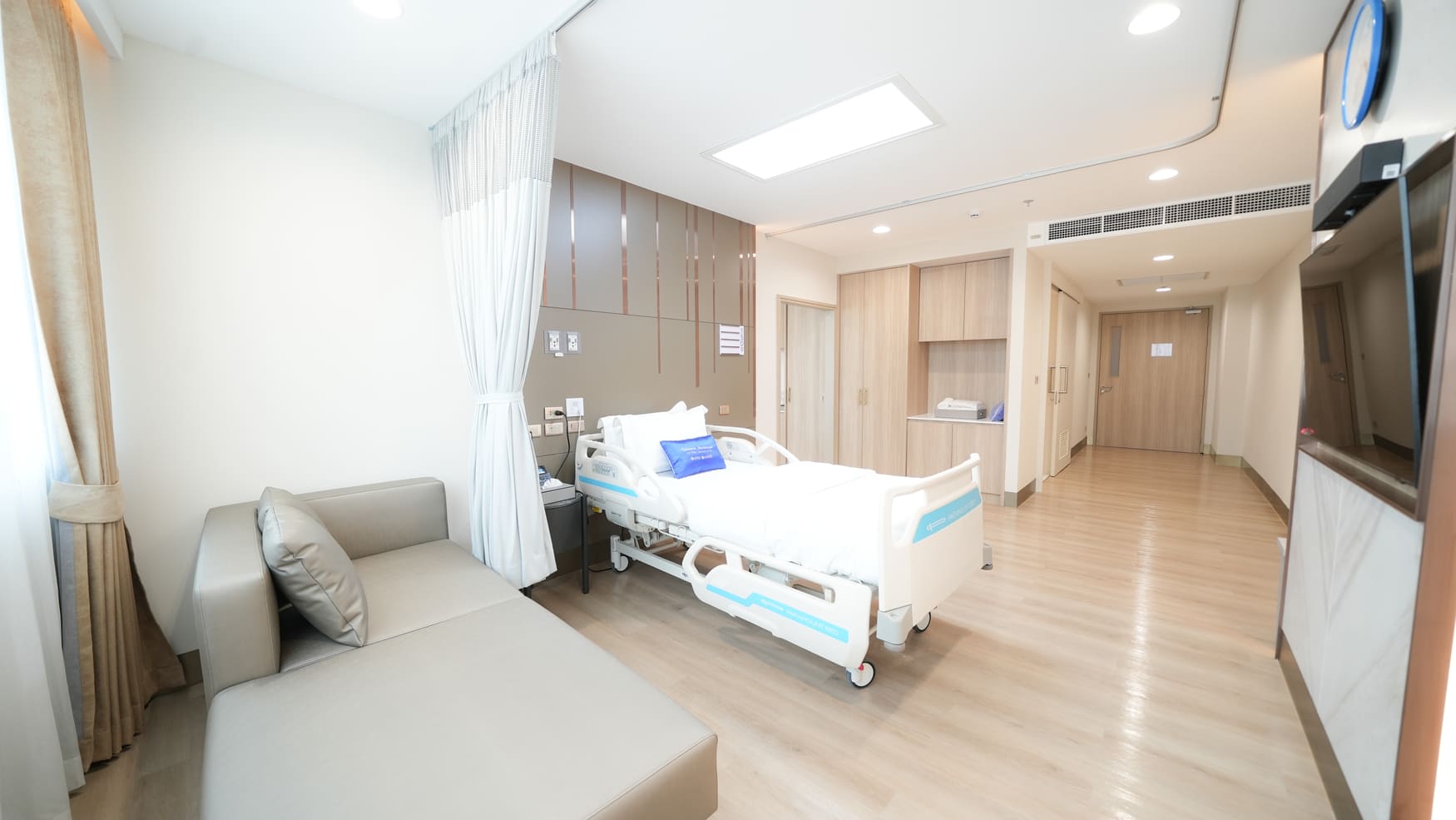 ห้องพักผู้ป่วย Premium Suvarnabhumi Suite (Elite Ward 15) | โรงพยาบาลพ ...