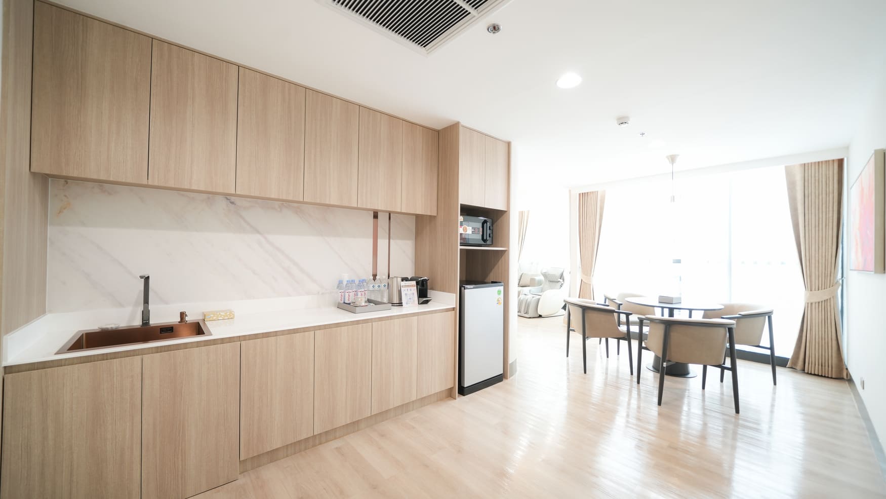 ห้องพักผู้ป่วย Grand Suvarnabhumi suite (Elite Ward 15) | โรงพยาบาลพ ...